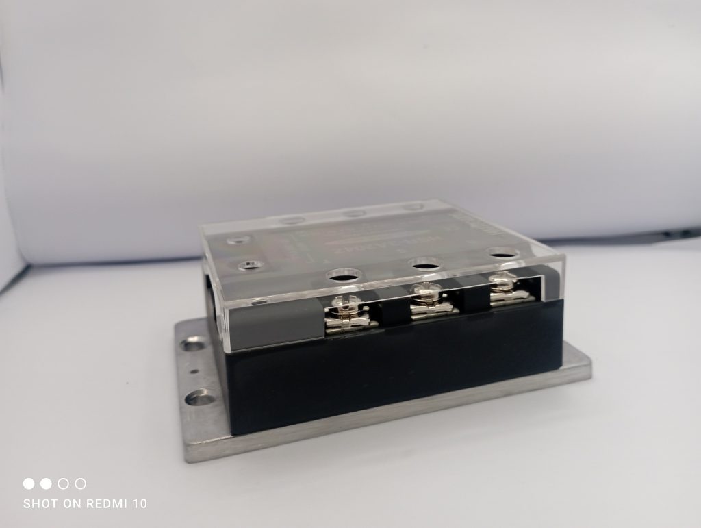 SSR Hanyoung 3 Pha 20 Amper HSR-3A204Z - HANYOUNG NUX Việt Nam